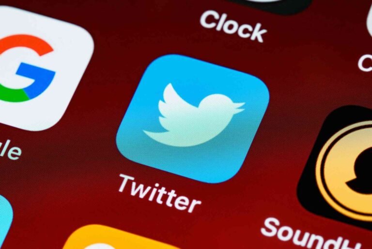 Why Twitter Is Essential for Social — Expert Tips